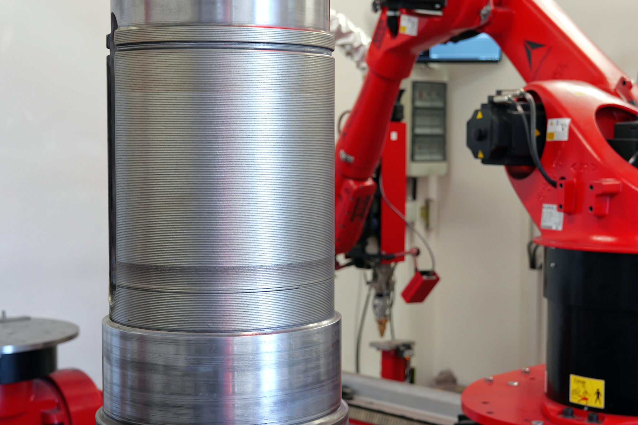 Laser powder cladding for repair and additive manufacturing | ALOtec ...